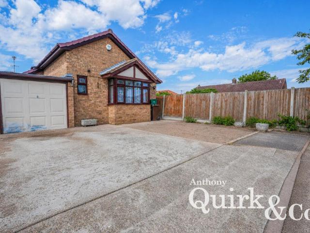 3 bedroom detached bungalow for sale