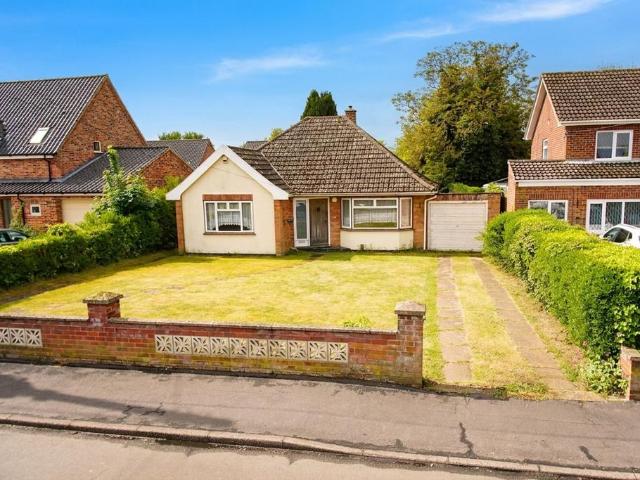 3 bedroom detached bungalow for sale