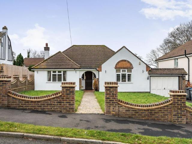 3 bedroom detached bungalow for sale