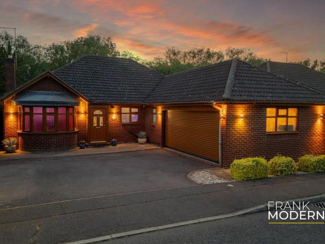 3 bedroom detached bungalow for sale