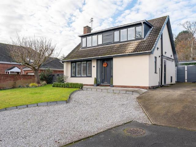 3 bedroom detached bungalow for sale