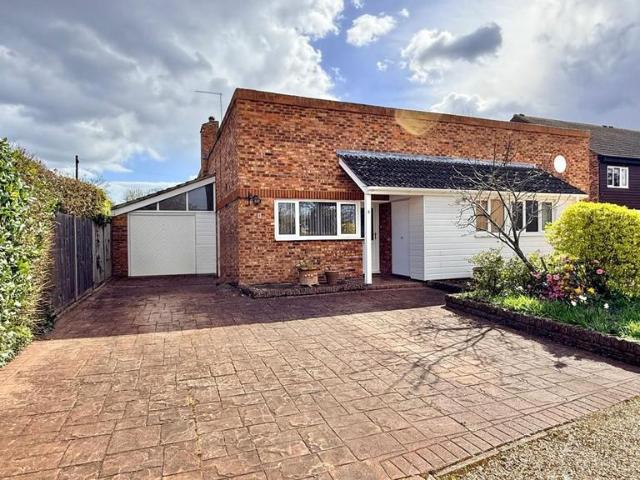 3 bedroom detached bungalow for sale