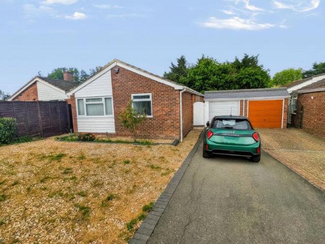 3 bedroom detached bungalow for sale