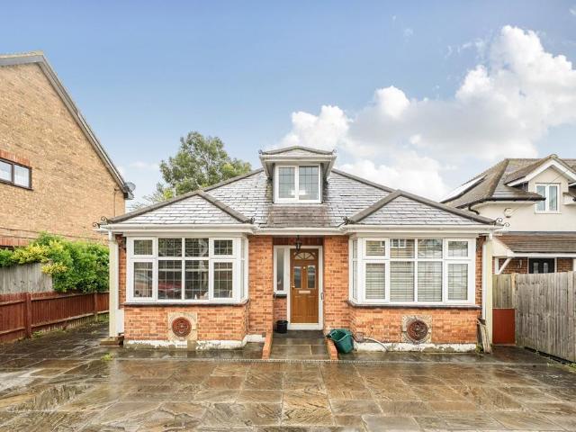 3 bedroom detached bungalow for sale