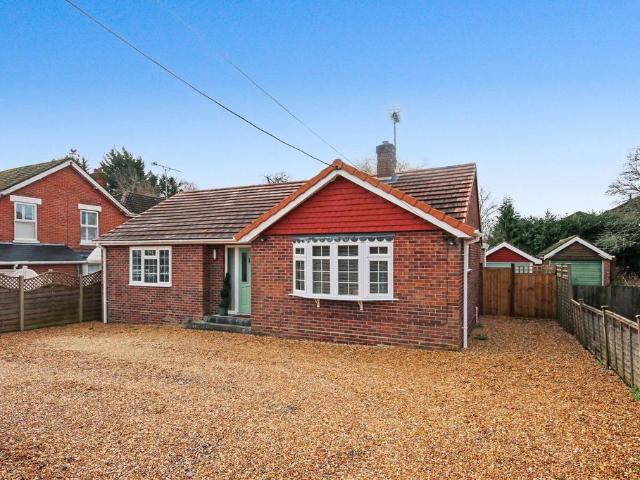 3 bedroom detached bungalow for sale