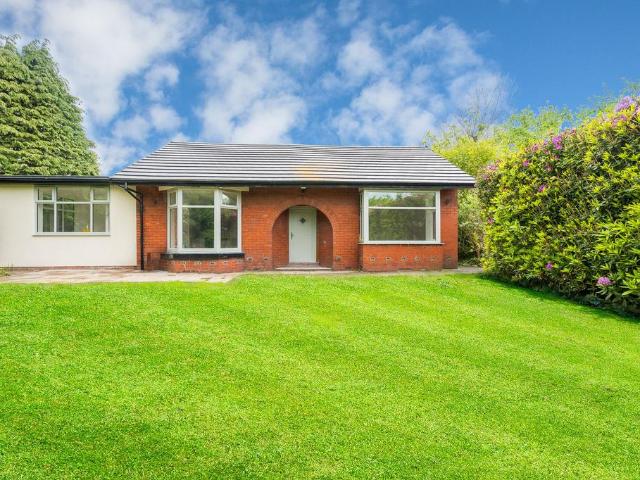 3 bedroom detached bungalow for sale