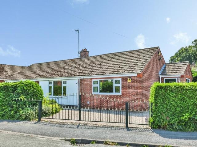 3 bedroom detached bungalow for sale