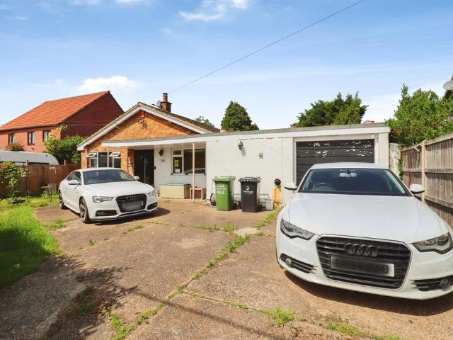 3 bedroom detached bungalow for sale