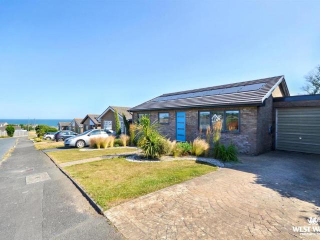 2 bedroom detached bungalow for sale