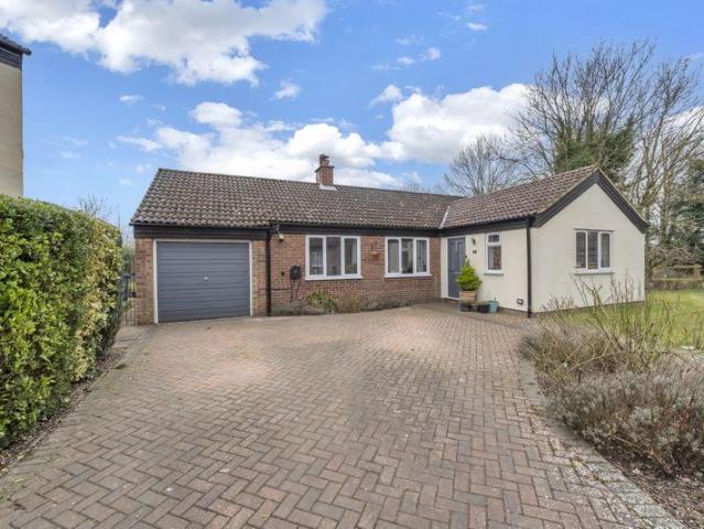 3 bedroom detached bungalow for sale
