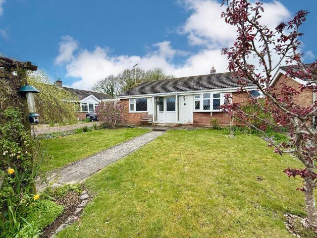 3 bedroom detached bungalow for sale
