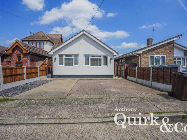 3 bedroom detached bungalow for sale