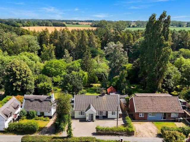 3 bedroom detached bungalow for sale