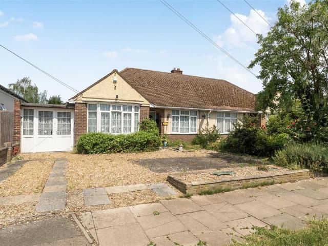 3 bedroom detached bungalow for sale