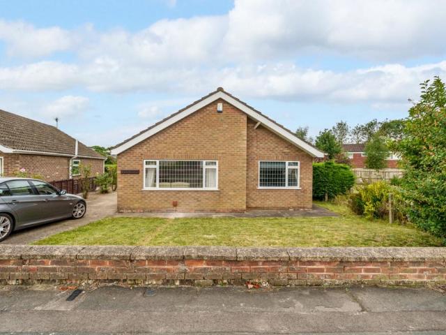 3 bedroom detached bungalow for sale