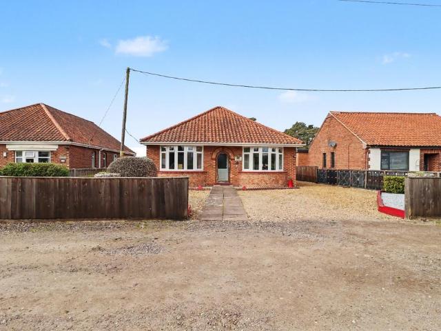 3 bedroom detached bungalow for sale