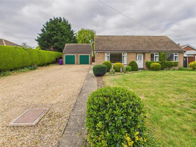 3 bedroom detached bungalow for sale