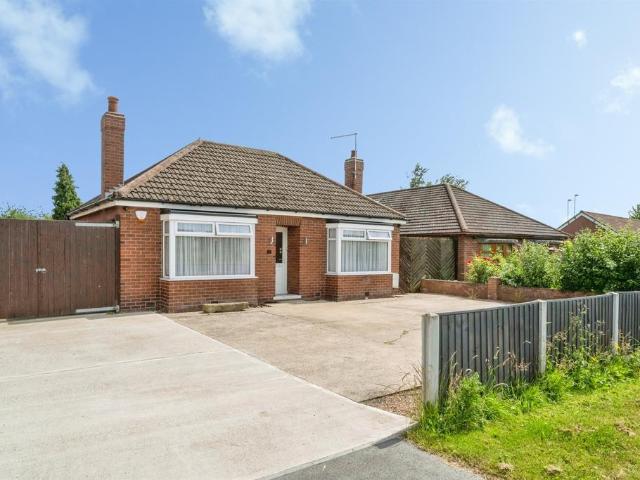3 bedroom detached bungalow for sale