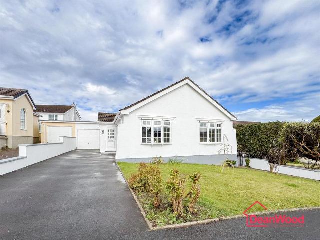 3 bedroom detached bungalow for sale