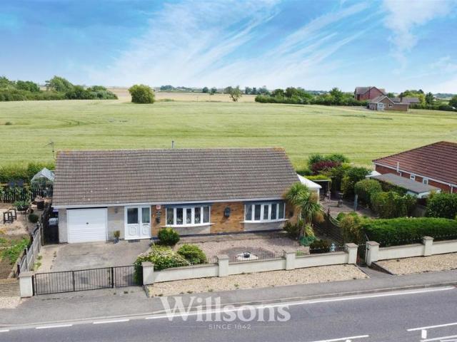 3 bedroom detached bungalow for sale
