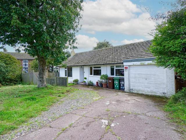 3 bedroom detached bungalow for sale