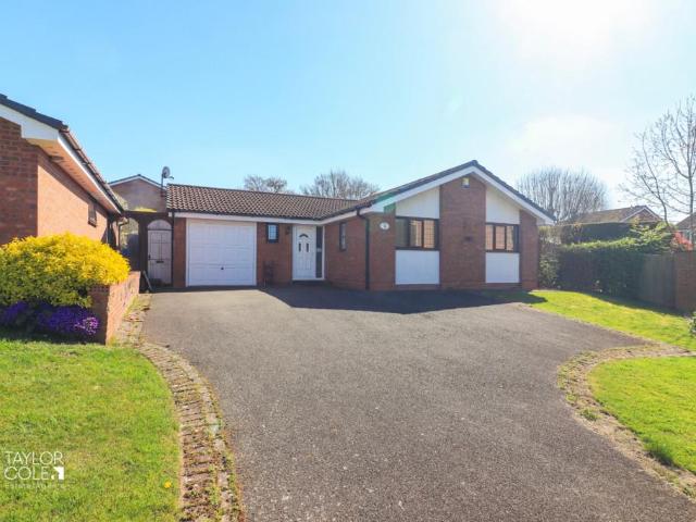 3 bedroom detached bungalow for sale