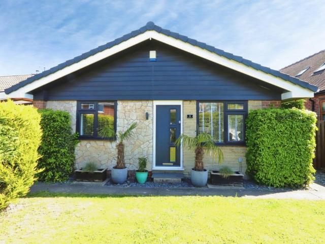 3 bedroom detached bungalow for sale