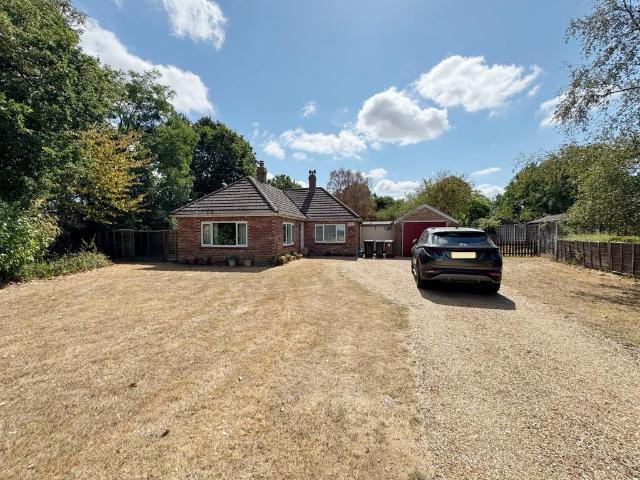 3 bedroom detached bungalow for sale