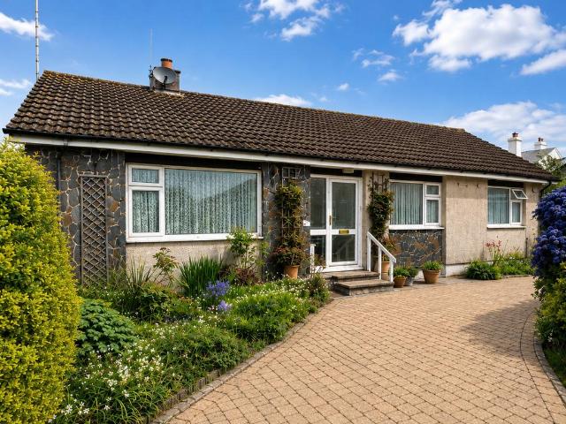 3 bedroom detached bungalow for sale