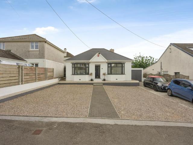 3 bedroom detached bungalow for sale