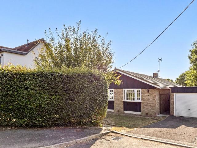 3 bedroom detached bungalow for sale