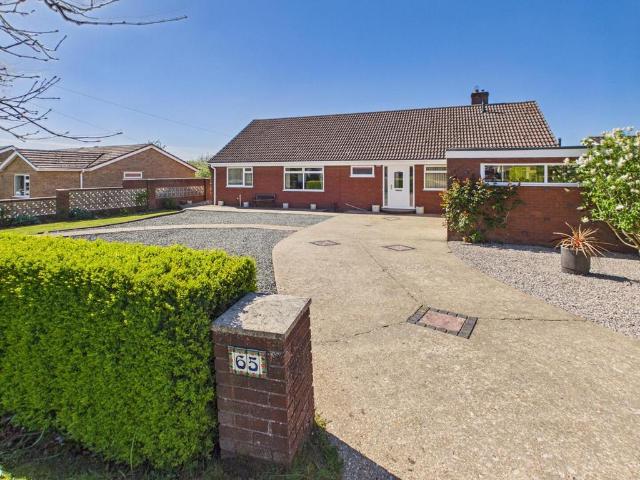 3 bedroom detached bungalow for sale