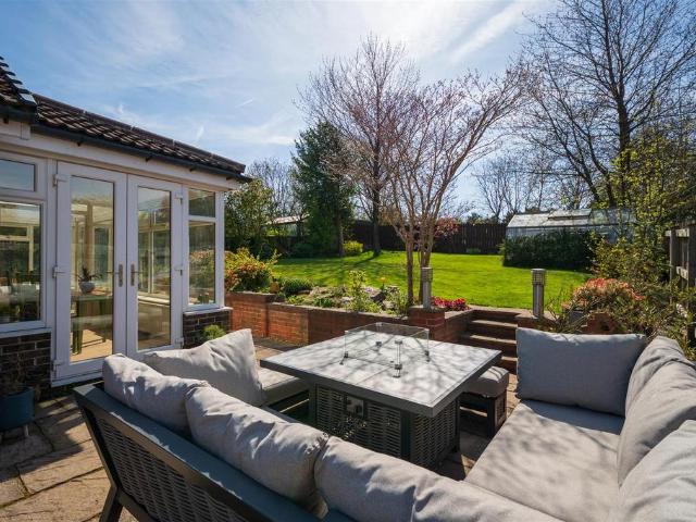 3 bedroom detached bungalow for sale