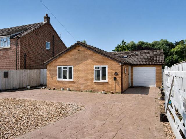 3 bedroom detached bungalow for sale