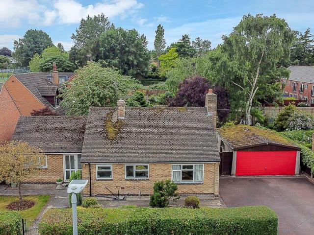 3 bedroom detached bungalow for sale