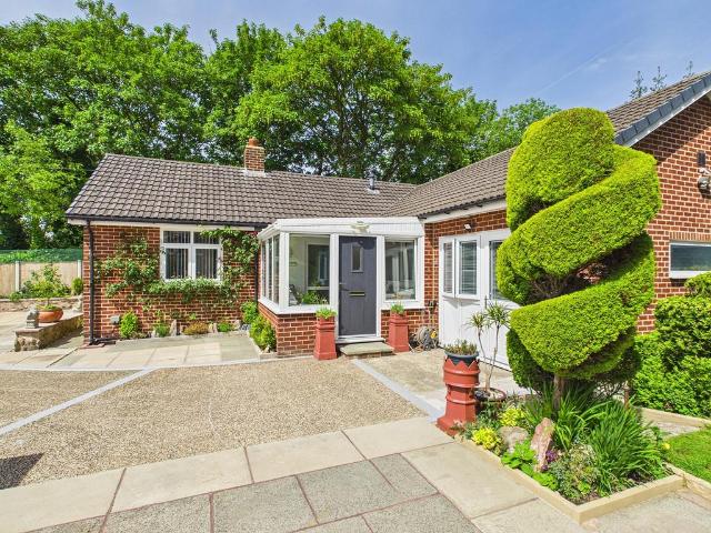 3 bedroom detached bungalow for sale