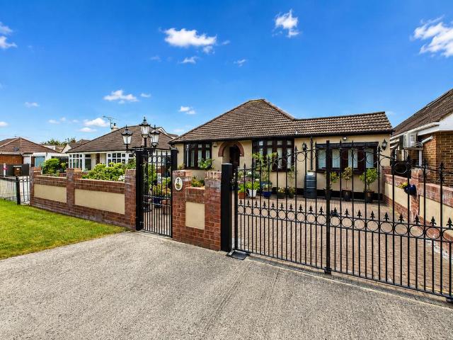 3 bedroom detached bungalow for sale