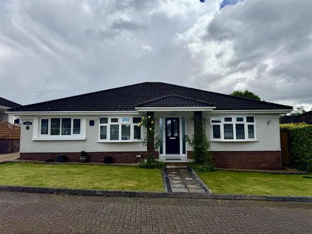 3 bedroom detached bungalow for sale