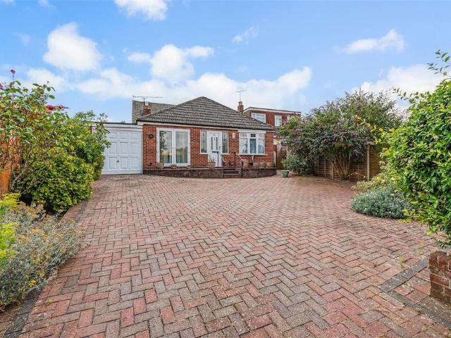 3 bedroom detached bungalow for sale