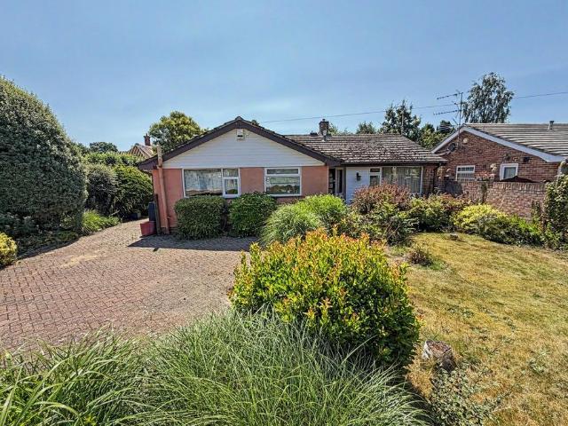 3 bedroom detached bungalow for sale