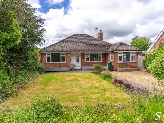 3 bedroom detached bungalow for sale