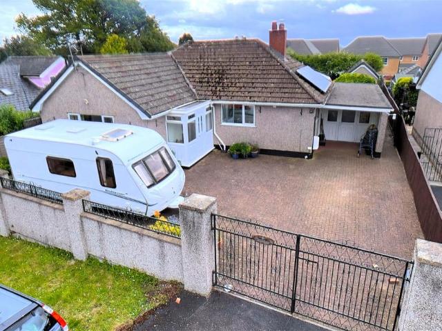 3 bedroom detached bungalow for sale
