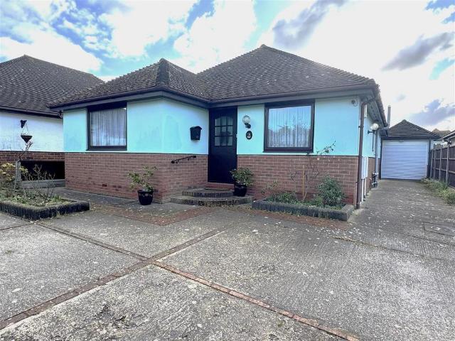 3 bedroom detached bungalow for sale