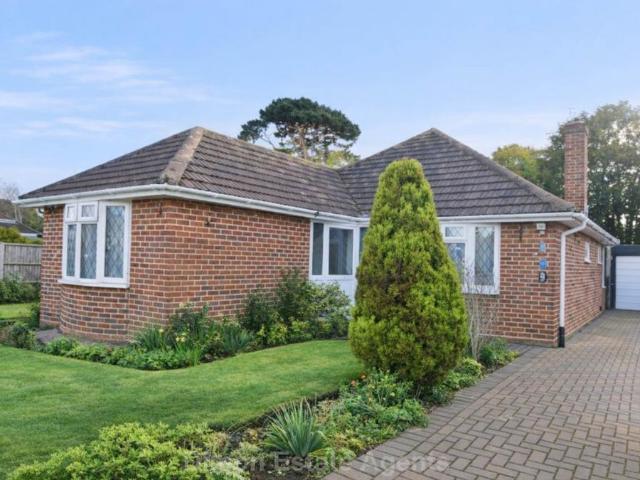 3 bedroom detached bungalow for sale