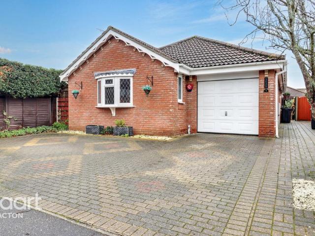 3 bedroom detached bungalow for sale