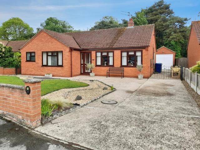 3 bedroom detached bungalow for sale