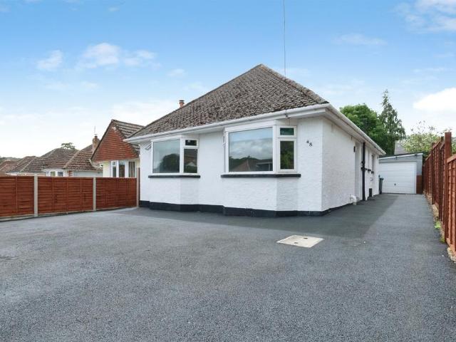 3 bedroom detached bungalow for sale
