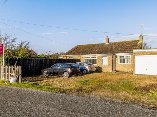 3 bedroom detached bungalow for sale