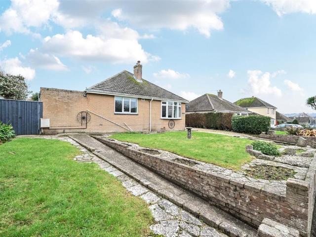 3 bedroom detached bungalow for sale