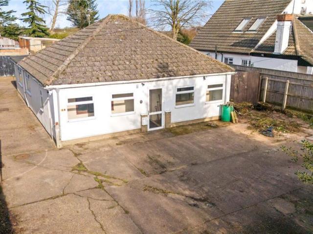 3 bedroom detached bungalow for sale